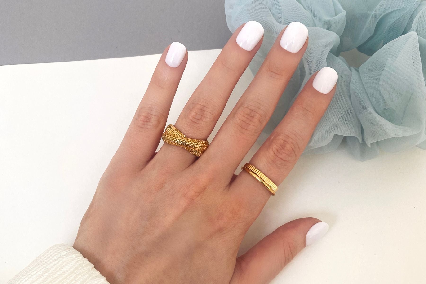 FAQs: Why Do My False Nails Keep Falling Off? – Loste False Nails